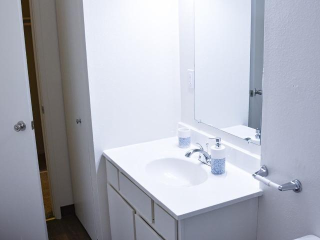 Halsey Summit Apartments 3 Bedroom Apartment for Rent at 17062 Ne Halsey St, Gresham, OR 97230 Wilkes East