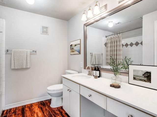 Halston on Frankford 1 Bedroom Apartment for Rent at 3702 Frankford Rd, Dallas, TX 75287