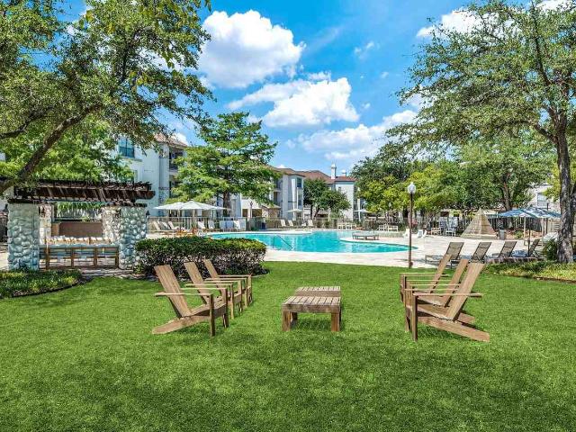 Halston on Frankford 3 Bedroom Apartment for Rent at 3702 Frankford Rd, Dallas, TX 75287