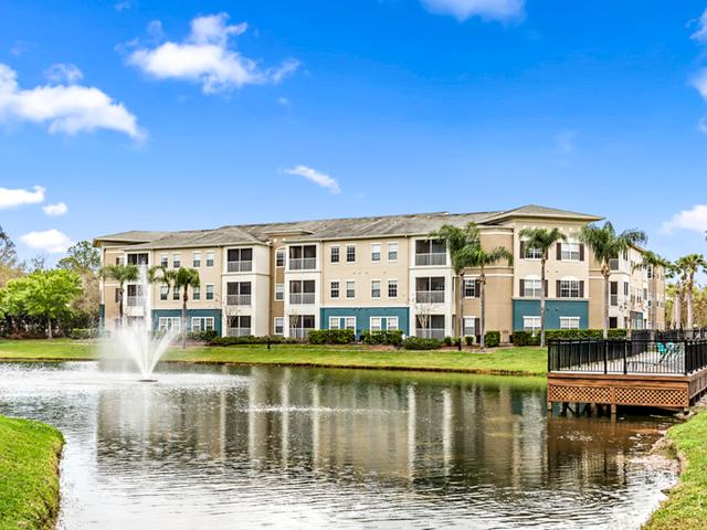 Halston Park Central 2 Bedroom Apartment for Rent at 2691 Charleston Town Pl, Orlando, FL 32839 Park Central