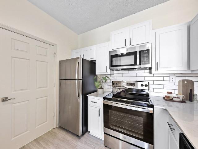 Halston Shiloh Valley Apartments 1 Bedroom Apartment for Rent at 2100 Shiloh Valley Dr Nw, Kennesaw, GA 30144
