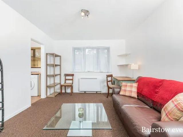 Halstead Court, Verulam Avenue, Walthamstow E17, Property for rent
