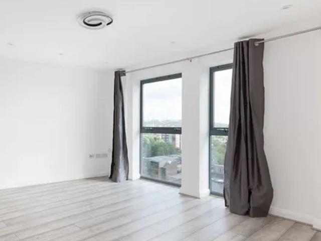 Happy Tree Nursery, 420 London Road, London, CR0 2NU, United Kingdom | 3 bed house for rent #167386190 | Rentberry
