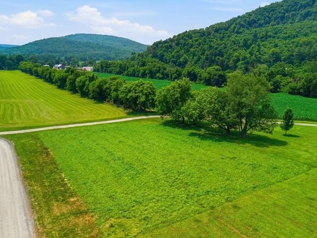 Happy Valley Ln, Knoxville, PA 16928