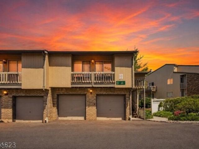 Hart Dr, West Orange, Condo For Sale
