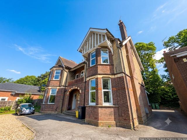 Hart Hill Lane, Luton LU2, 1 bed flat to rent, £1,025 pcm | PrimeLocation