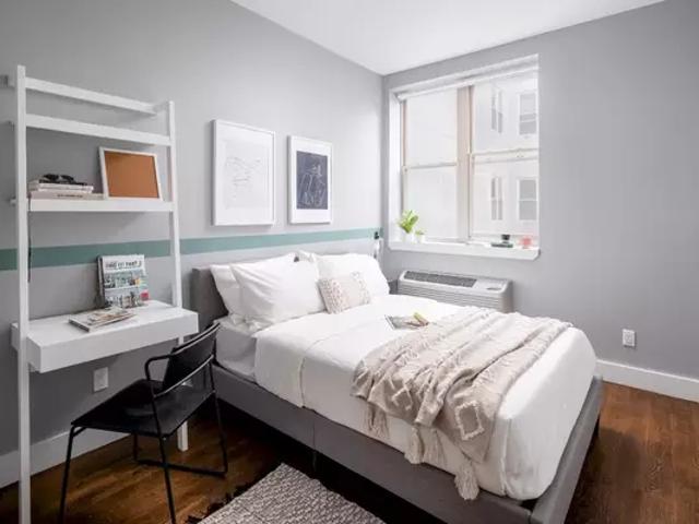 Hart St #325