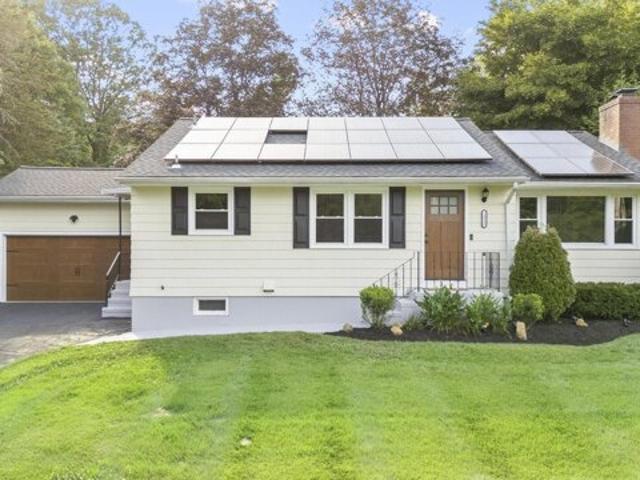 Hartford Tpke, North Haven, Home For Sale