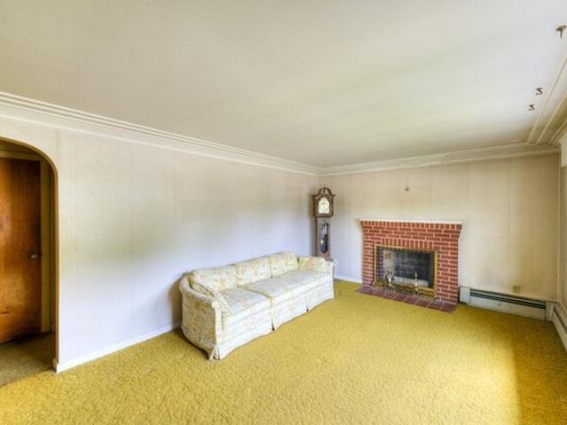 Hartford Tpke, Shrewsbury, Home For Sale