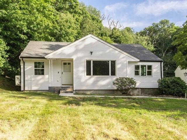 Hartford Ave E, Uxbridge, Home For Sale