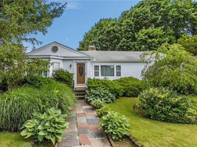Hartford Ave, Johnston, Home For Sale