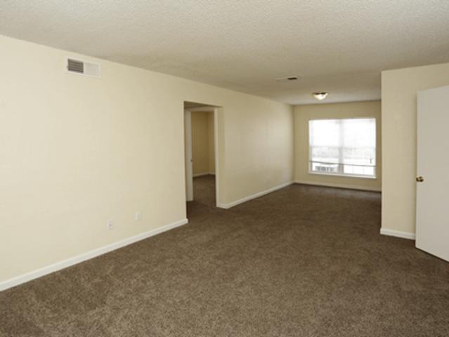 Hartford Commons 2 Bed 2 Bath Townhome HC E