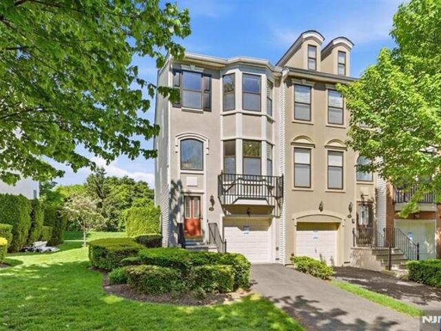 Hartford Dr Unit,nutley, Condo For Sale
