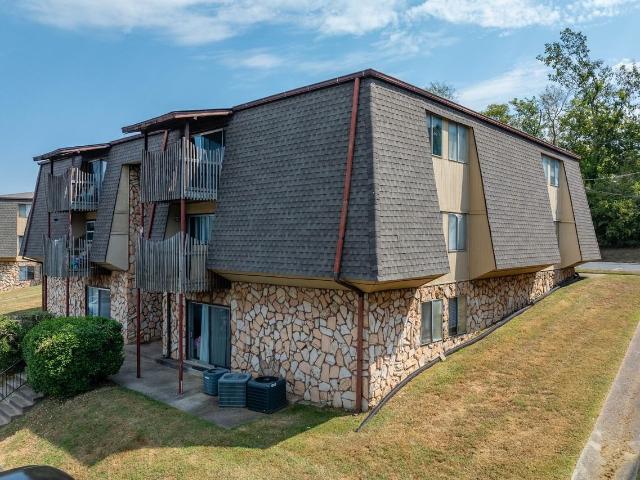 Hartford House Apartments 1 Bedroom Apartment for Rent at 111 Whitsett Rd, Nashville, TN 37210 Woodbine