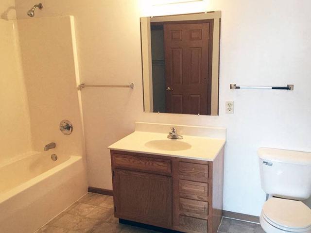 Hartford Square 3 Bedroom 2 Bathroom