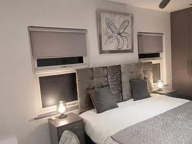 Hartfield Crescent, London, SW19 3SD, United Kingdom | 3 bed house for rent #136604286 | Rentberry
