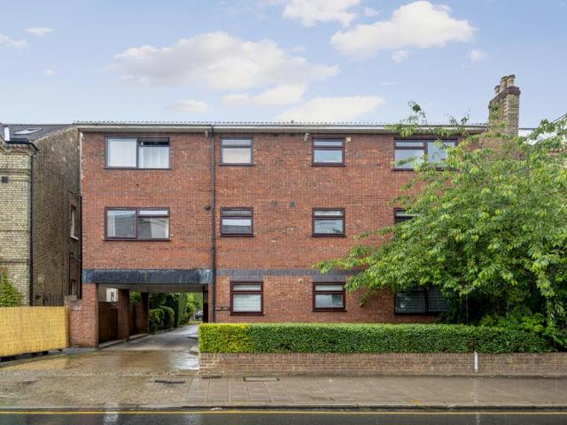 Hartfield Road, Wimbledon SW19 1 bed apartment to rent £1,750 pcm £404 pw