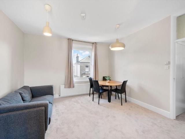 Hartfield Road, Wimbledon SW19, 2 bed maisonette to rent, £2,300 pcm | PrimeLocation