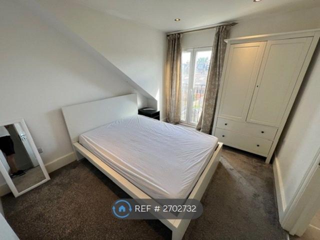 Hartfield Road, London SW19, Room to rent, £1,050 pcm | PrimeLocation