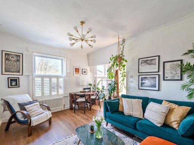 Hartham Road, London, 2 Bedroom Flat
