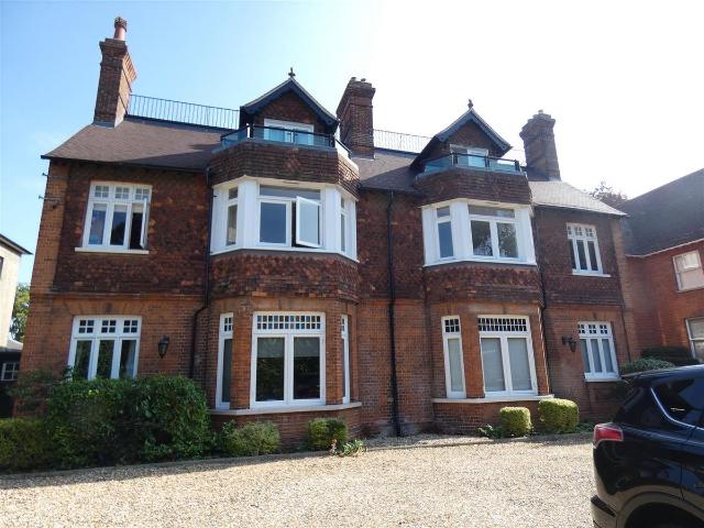 Hartingdon House, Cambridge CB2, 2 bed flat to rent, £1,850 pcm | PrimeLocation