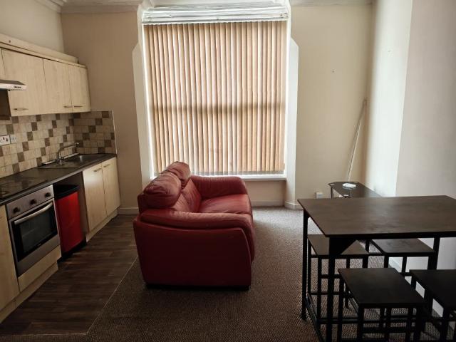Hartington Rd, Bolton BL1, 1 bed flat to rent, £620 pcm | PrimeLocation