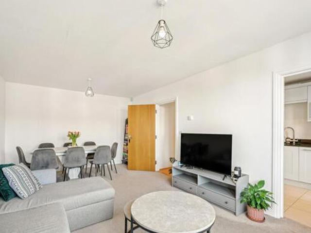 Hartington Road, Ealing, 2 Bedroom Flat