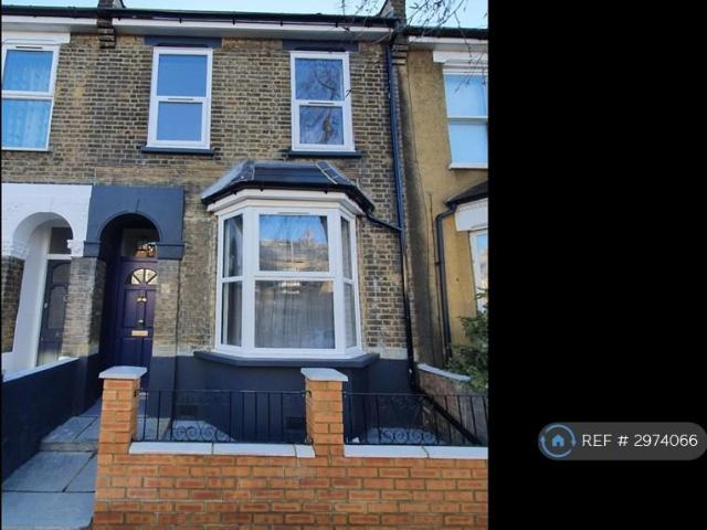 Hartington Road, London, E17 3 bed terraced house to rent £2,650 pcm £612 pw