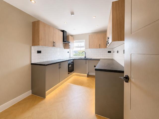 Hartington Road, Southend on Sea, SS1 1 bed in a house share to rent £750 pcm £173 pw