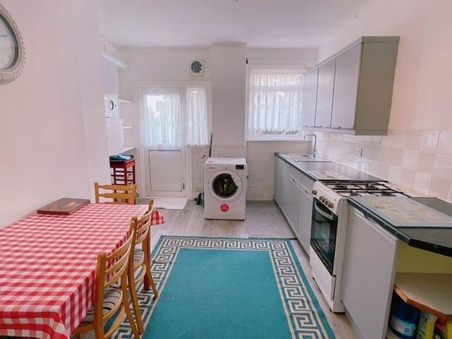 Hartington Road, West Ealing W13, 2 bed flat to rent, £2,000 pcm | PrimeLocation