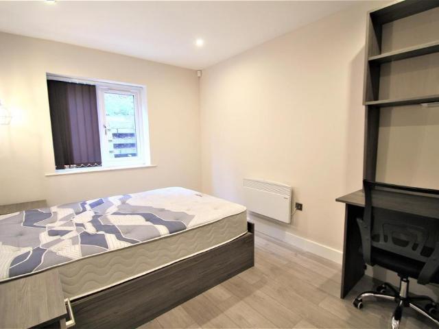 Hartisca Residence, Hartwell Road. 2 bed apartment to rent £1,150 pcm £265 pw