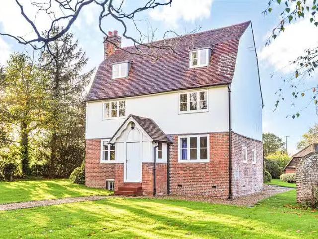 Hartlake Road, Tudeley, Tonbridge. 5 bed detached house to ren.