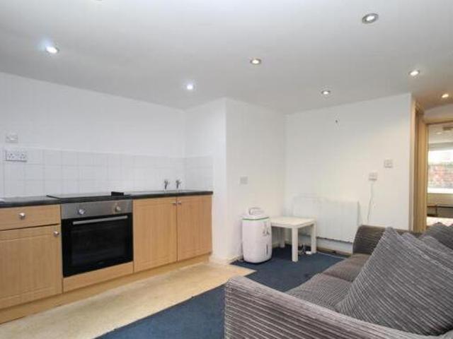Hartley Avenue, Woodhouse, 1 Bedroom Apartment