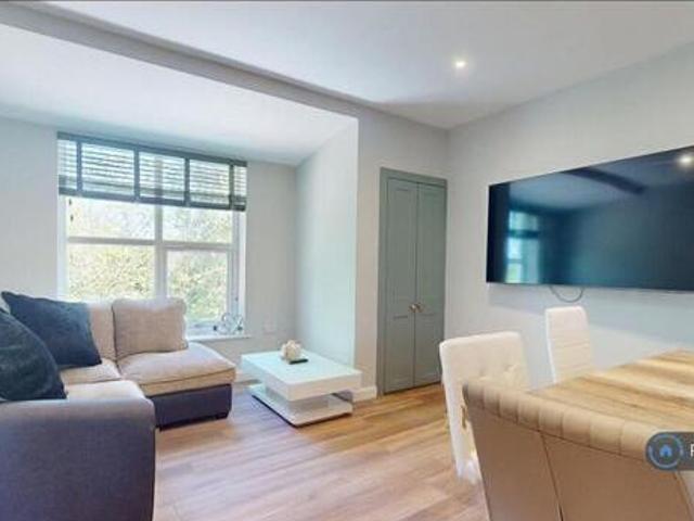 Hartley Avenue, Leeds, 2 Bedroom Flat