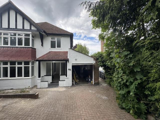 Hartley Down, Purley CR8 4 bed semi detached house to rent £3,300 pcm £762 pw
