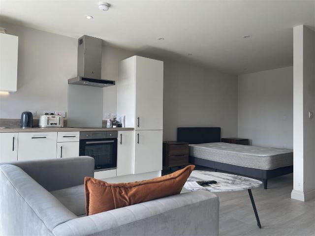 Hartley House, Hartley Hill LS2, Studio to rent, £925 pcm | PrimeLocation