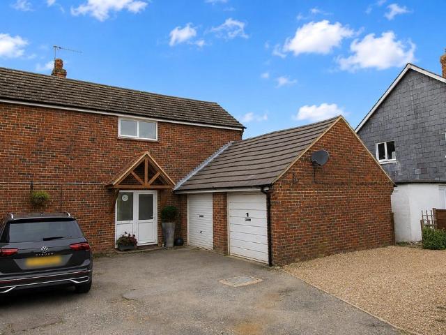 Hartley Park Farm, Selborne Road. 3 bed semi detached house to rent £1,675 pcm £387 pw