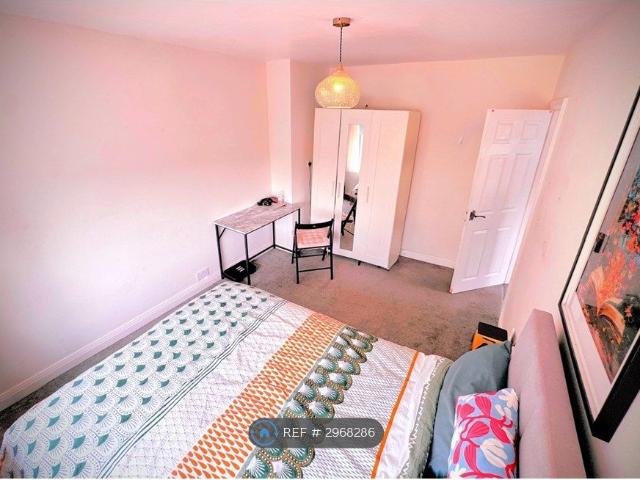 Hartley Road, Birmingham B44, Room to rent, £700 pcm | PrimeLocation