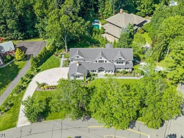 Hartshorn Dr, Millburn, Home For Sale