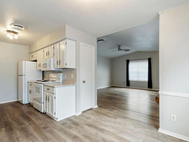 Harvard Duplexes 2 Bedroom Apartment for Rent at 3220 E 47th St, Tulsa, OK 74105