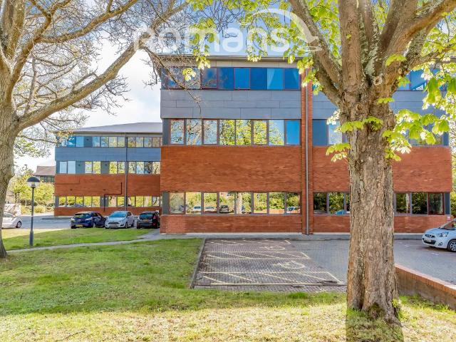 Harvest Crescent, Fleet, Hampshire GU51, 1 bed flat to rent, £1,100 pcm | PrimeLocation