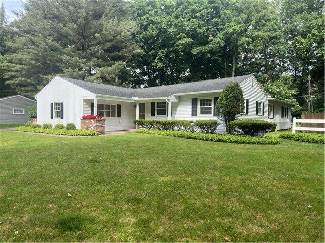 Harvest Rd, Fairport, Home For Sale
