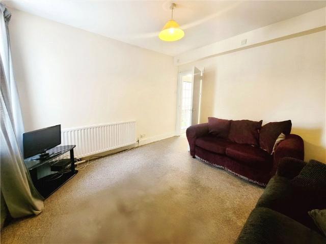 Harvest Road, Englefield Green, Egham, Surrey, TW20 0QS