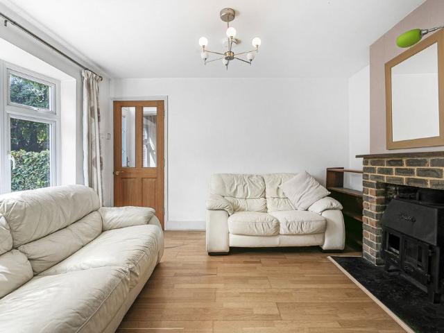 Harvest Road, Englefield Green, Egham, Surrey, TW20 0QS