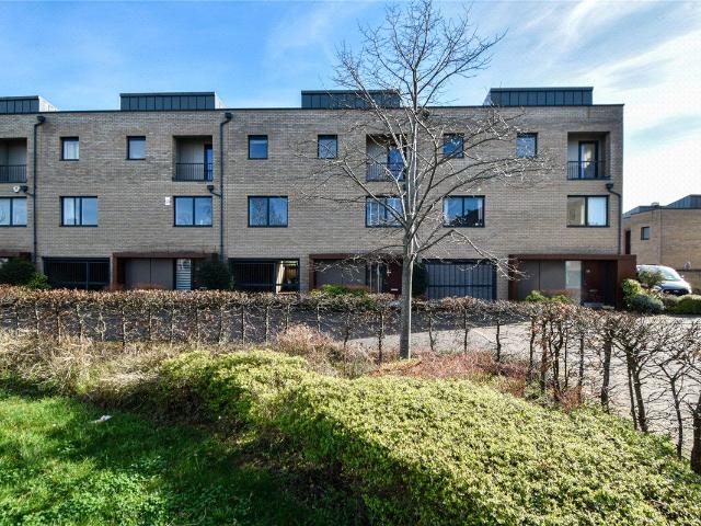 Harvest Road, Trumpington, Cambridge CB2, 4 bed terraced house to rent, £2,600 pcm | PrimeLocation