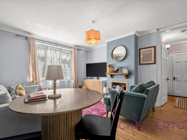 Harvey Gardens, London, SE7 2 bed maisonette to rent £1,840 pcm £425 pw
