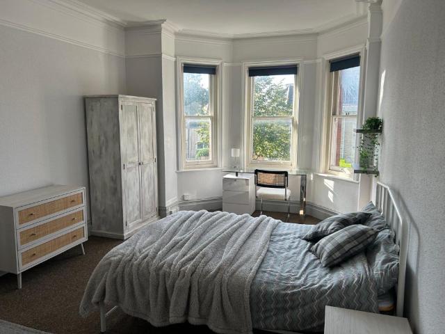Harvey Road, Bournemouth BH5, Room to rent, £650 pcm | PrimeLocation