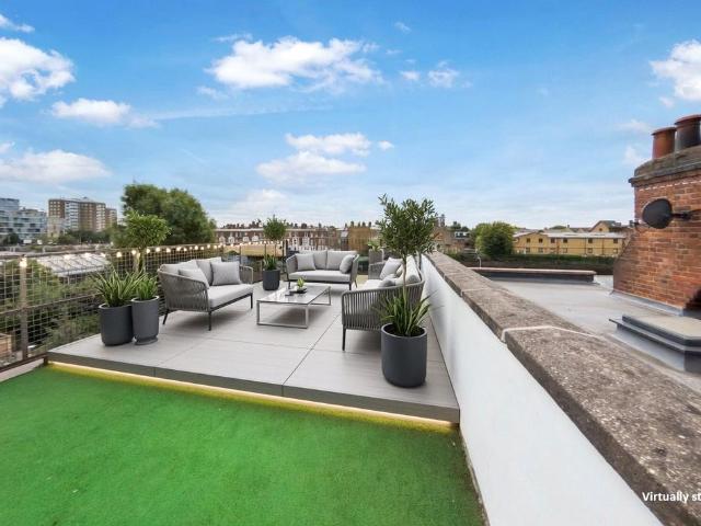 Harvist Road, London, NW6 3 bed apartment to rent £3,600 pcm £831 pw