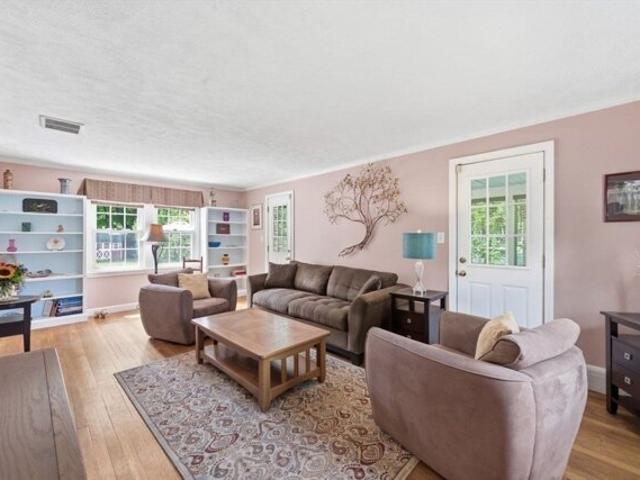 Harwich Rd, West Springfield, Home For Sale