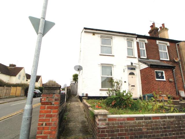 Harwich Road, Colchester CO4, 1 bed flat to rent, £825 pcm | PrimeLocation